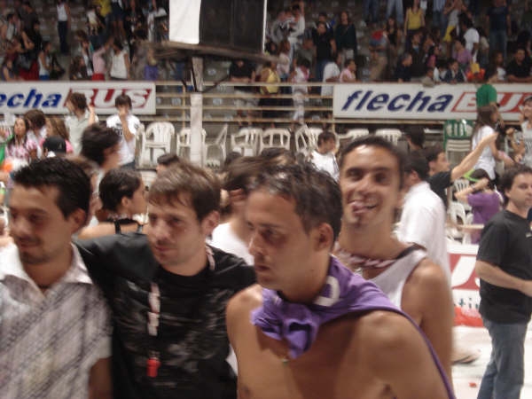 LA BANDA DEL BIDON: LAS CHICAS FOGOSAAAAA EN LA PREVIA
